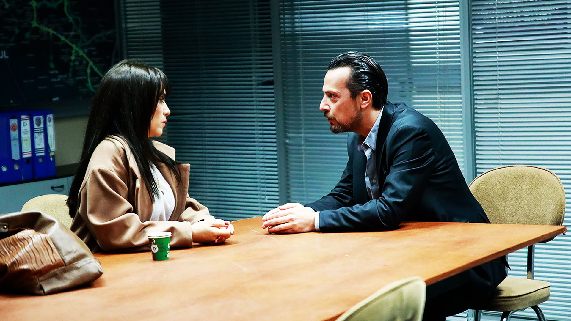 Akrep episode 19 English subtitles – Watch iT!