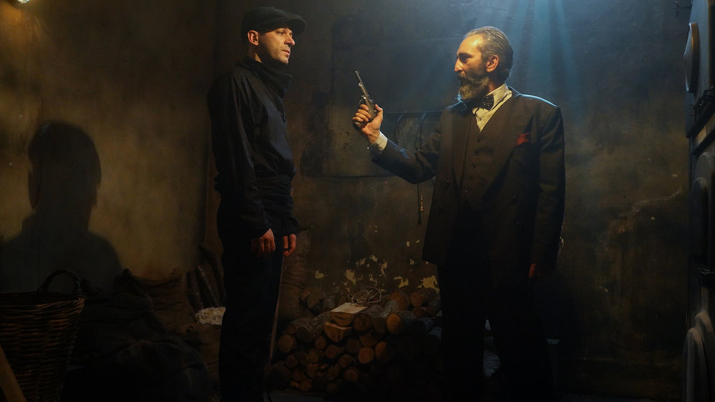 Aziz Episode 28 English Subtitles – Watch iT!