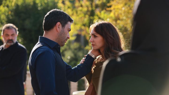 Far Away (Uzak Sehir) English subtitles – Watch iT!