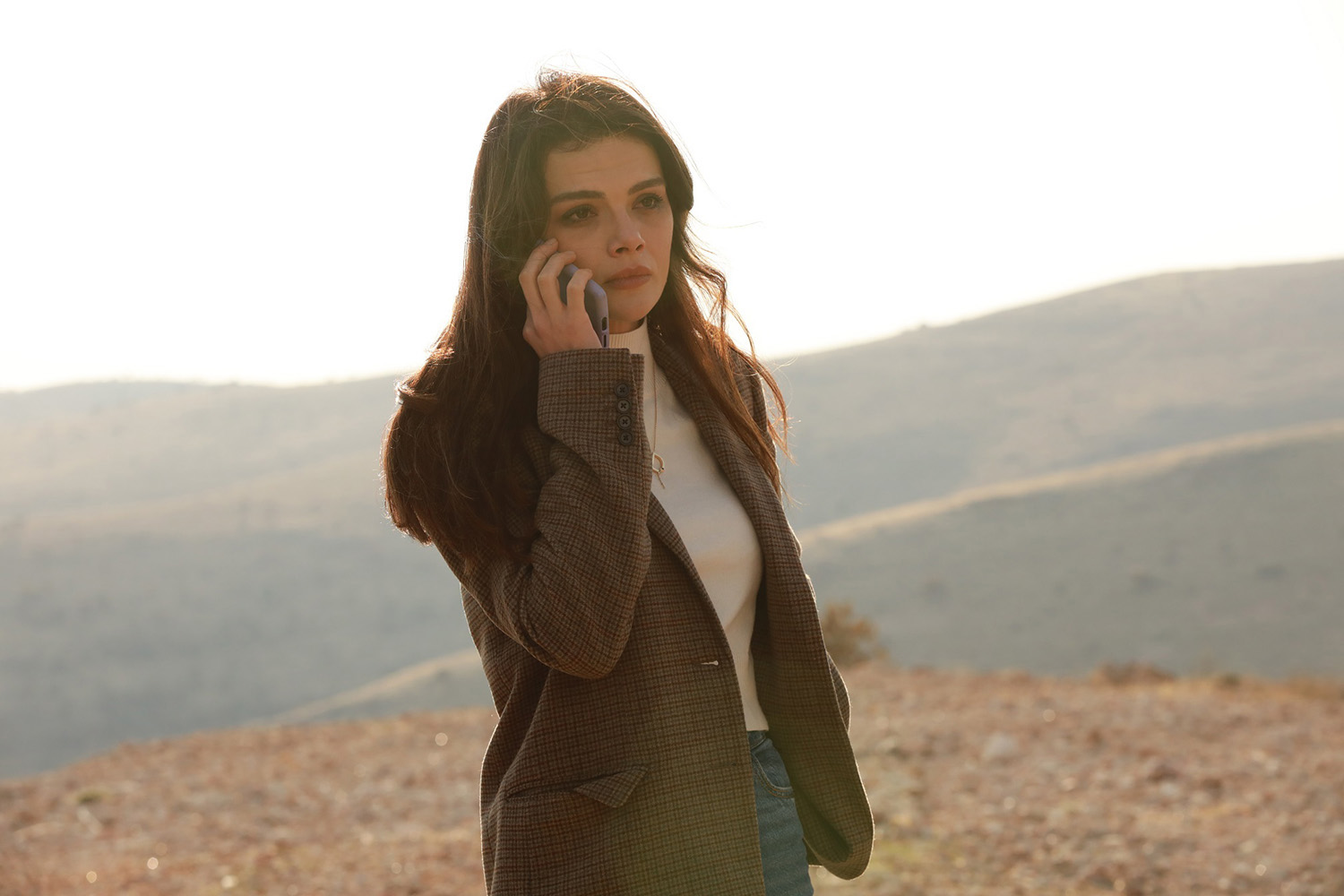 Far Away (Uzak Sehir) Episode 4 English Subtitles – Watch iT!