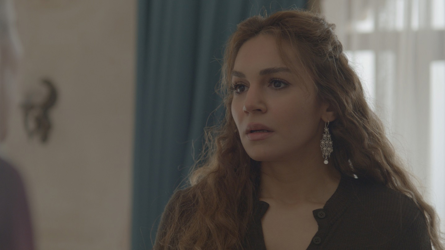 Far Away (Uzak Sehir) Episode 15 English Subtitles – Watch iT!